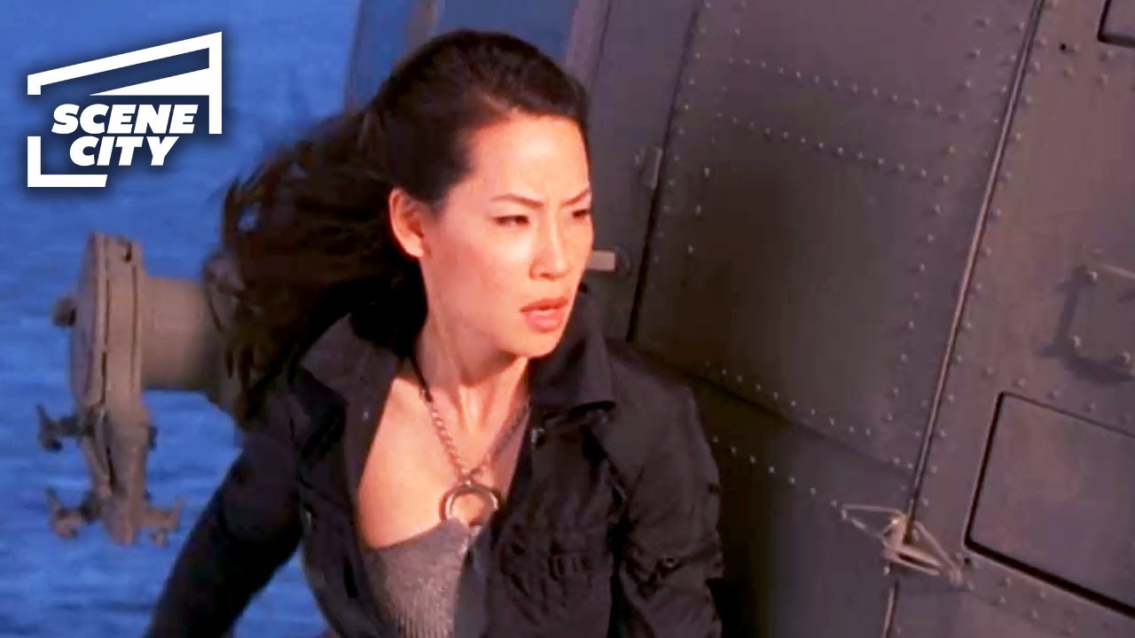 Charlie’s Angels: Helicopter Chase (ACTION SCENE) - YouTube