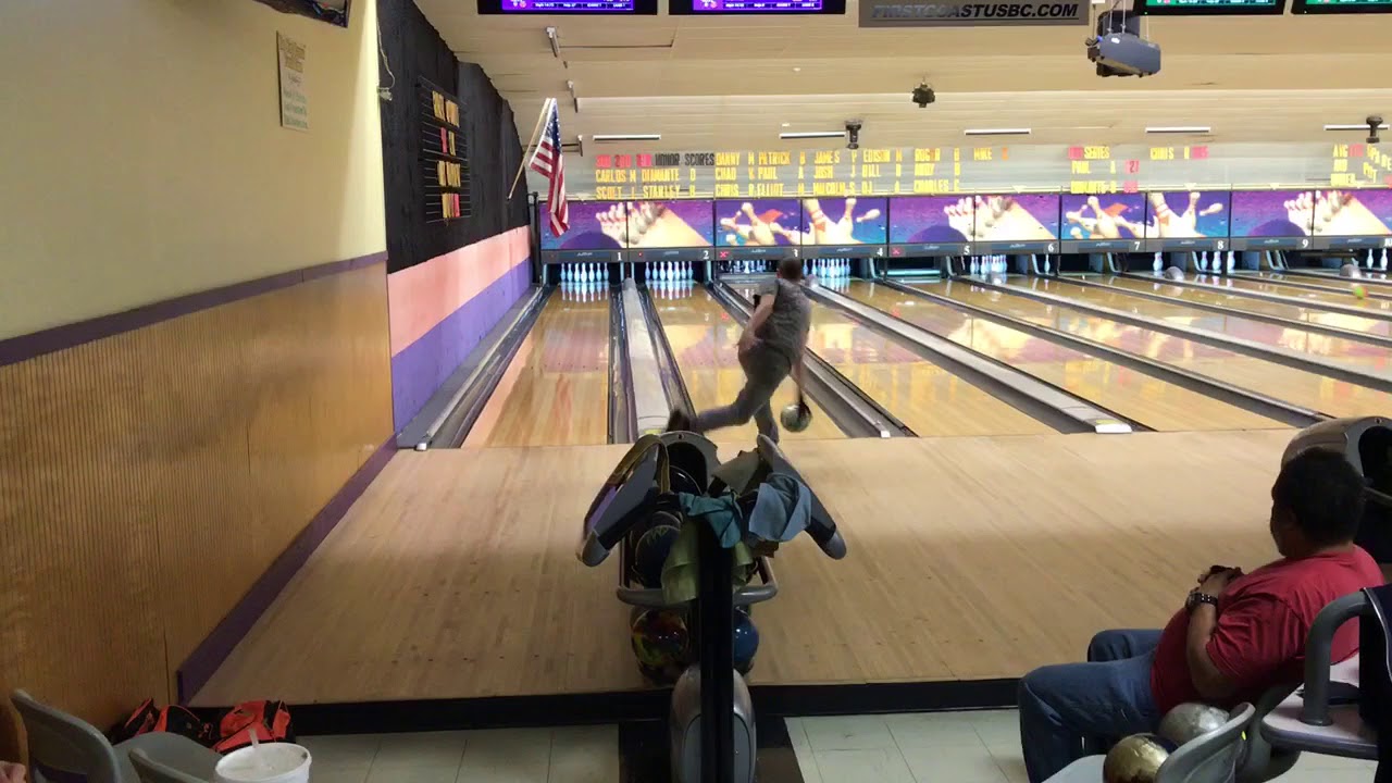 Jason Davis Bowling a 300 Perfect Game Batt Family Fun Center 2018 ...