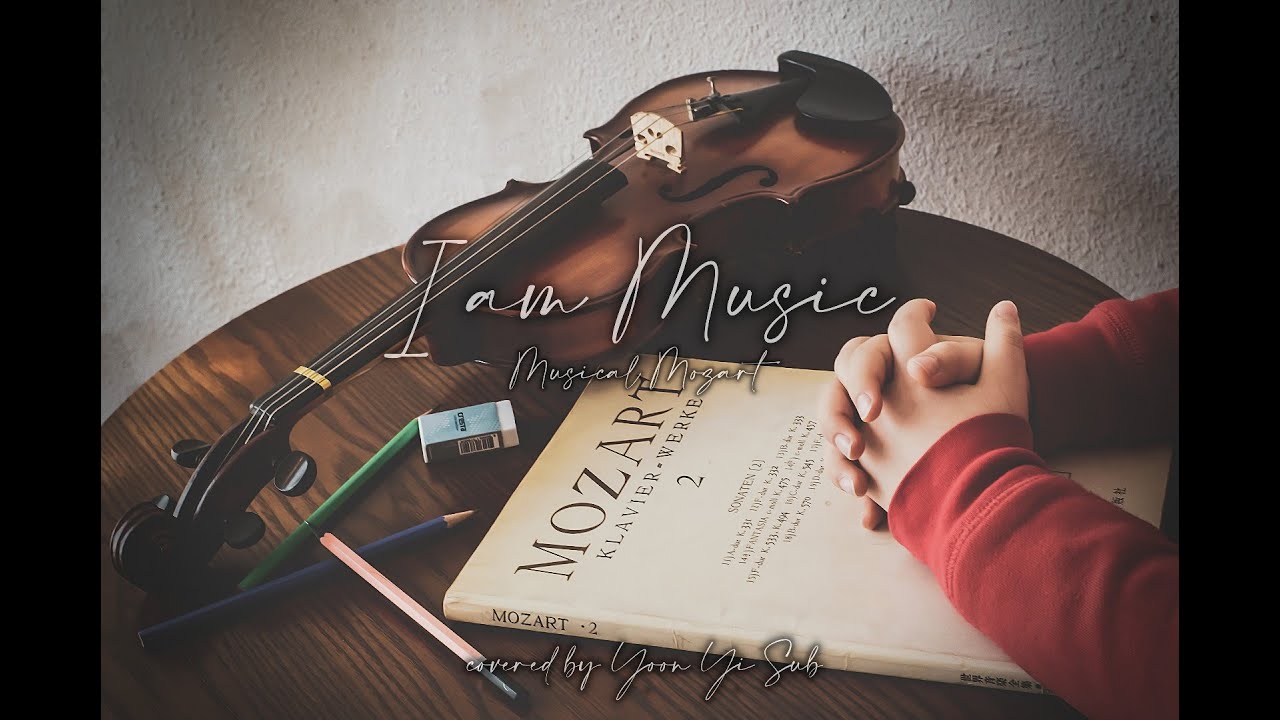 Musical Mozart "I am music" - YouTube