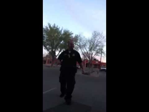 Security guard scared to death - YouTube