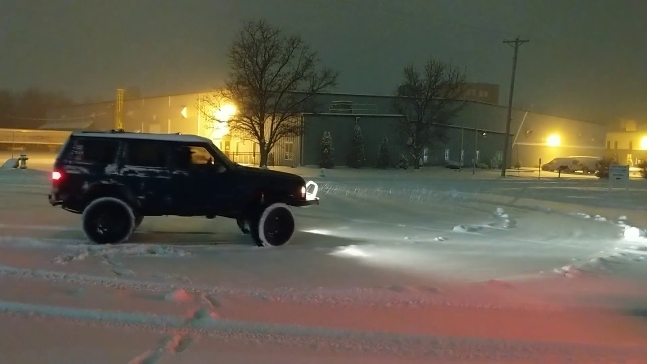 Jeep xj snow wheeling 2018 - YouTube