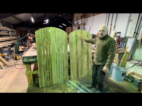 How to make a 3ft wide standard gate - YouTube