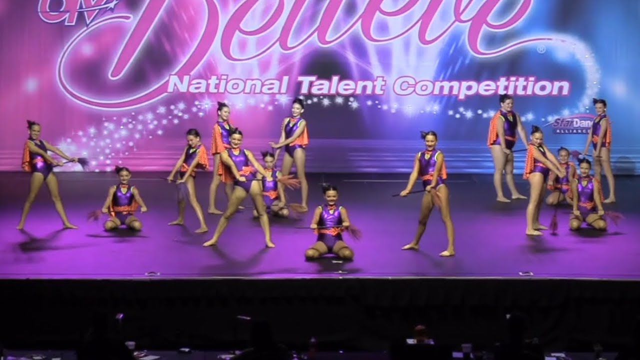 Studio 19 Dance Complex - Trick or Treat (Full Group Dance) - YouTube