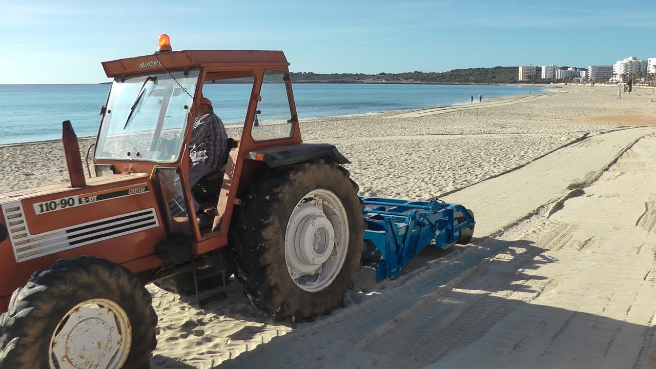 Strandreinigung / Beach Cleaning - YouTube