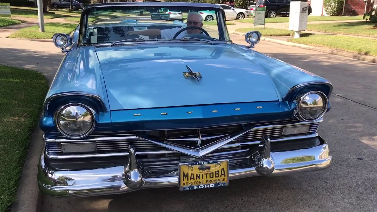 1957 Ford Fairlane Skyliner - Meteor Redeau 500 - YouTube