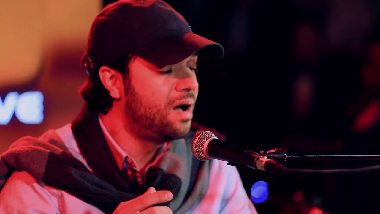 Balafeesh: AbdulRahman Mohammed “When we met” “ولما تلاقينا” - عبدالرحمن محمد في بلافيش - YouTube