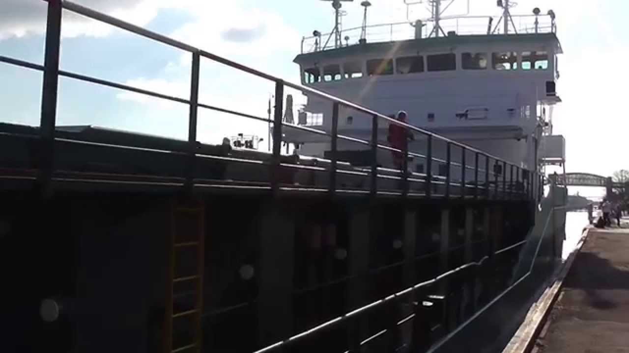 Manchester Ship Canal. Latchford locks 05/04/2015 - YouTube