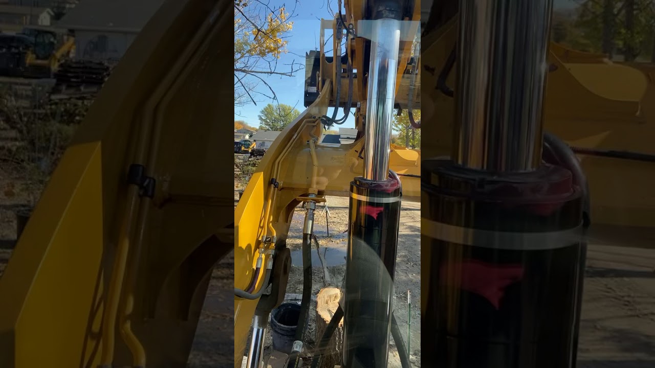 Cat 930 loader - YouTube