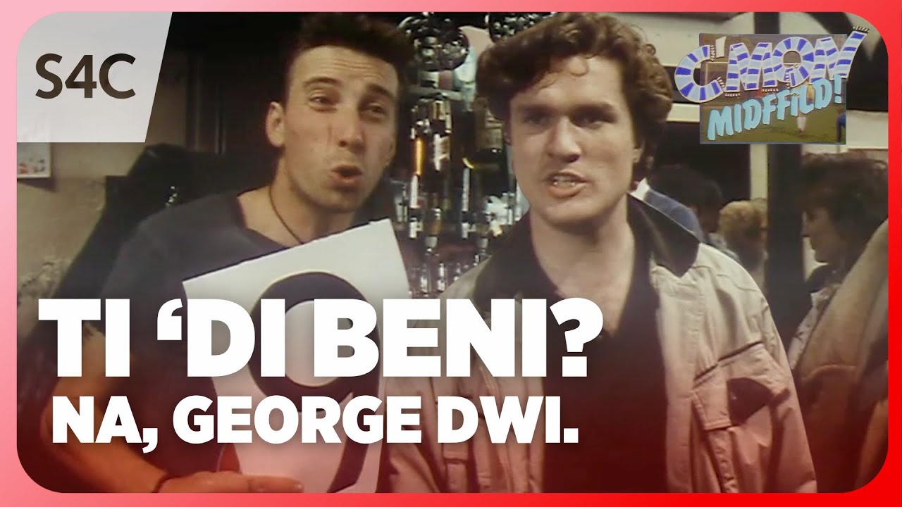 C'mon Midffild: Bryn Coch yn cwrdd â'r hwntws | "Ti 'di Beni?" | Iconic ...
