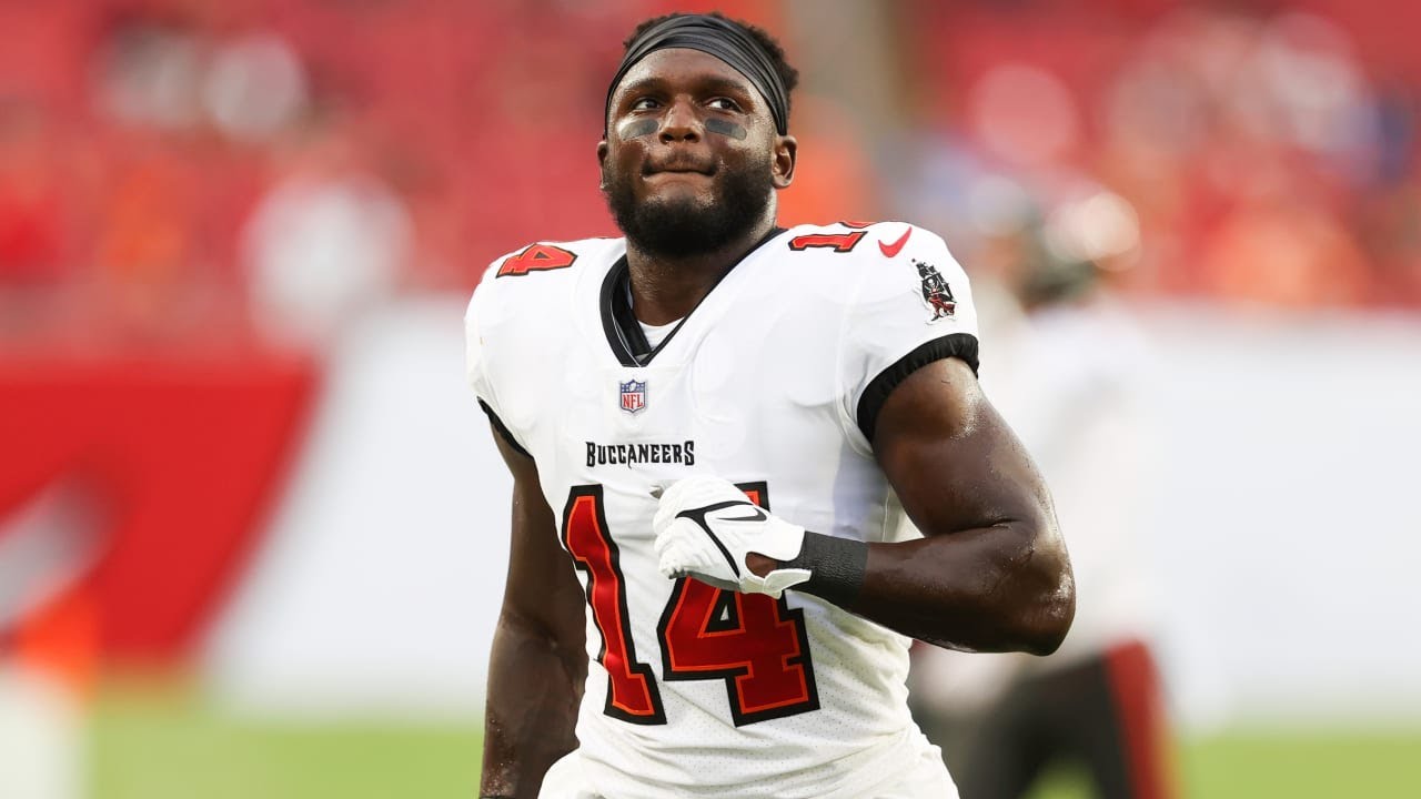 Tampa Bay Buccaneers FRANCHISE TAG CHRIS GODWIN! - YouTube