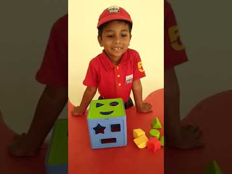 learning shapes with shape sorting cube