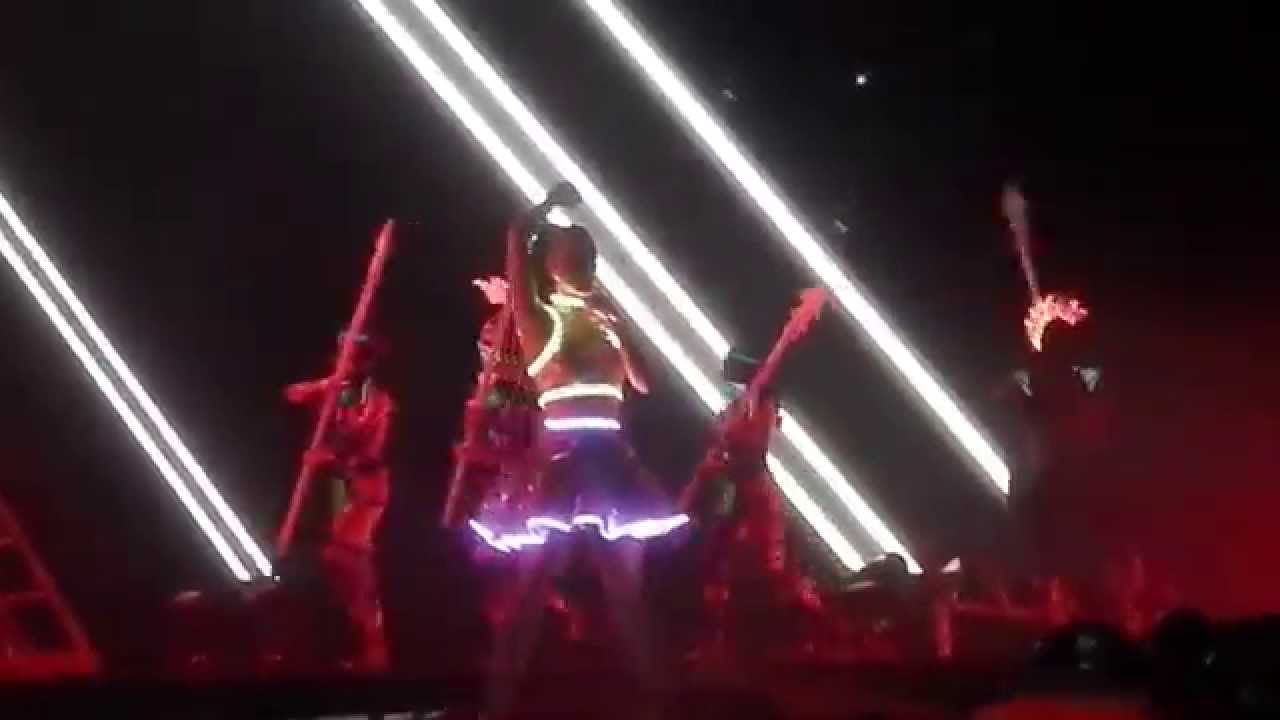 KATY PERRY | PERTH CONCERT 7/11 2014 OPENING - YouTube
