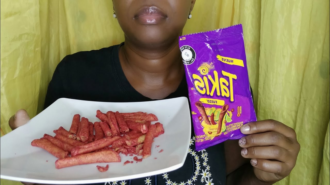 ASMR💜 comiendo TAKIS FUEGO 🔥| Eating TAKIS fuego 🔥🥵 - YouTube