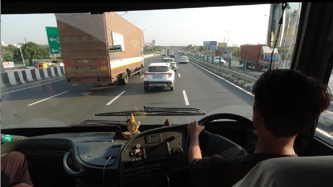 Very High Speed Bus Chasing Cars | Volvo 9400 Driving On Road Attaining ...