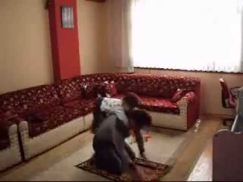 Namazdan bir saniye bele yayinmadi