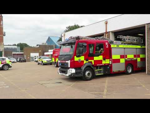 ESFRS Lewes First Pump Responding - YouTube