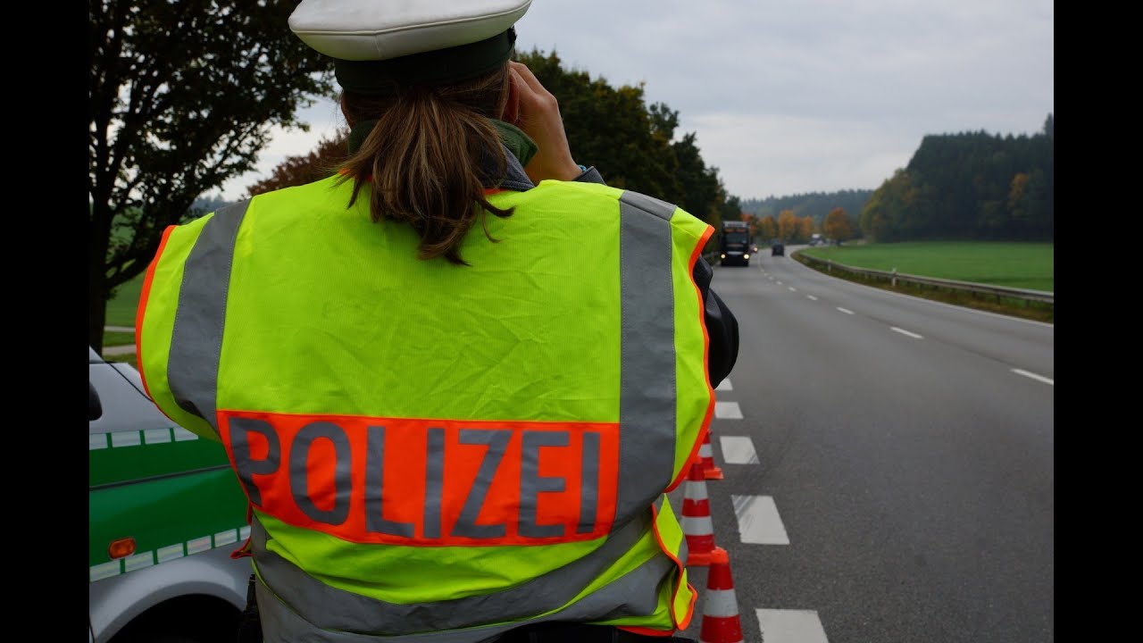 Die Polizei Rosenheim zum Blitzmarathon in Wasserburg - YouTube