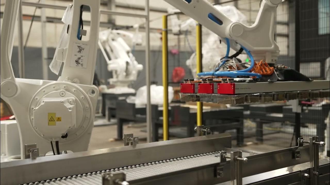 Robotic Bin Stacking & Container Palletizing - YouTube