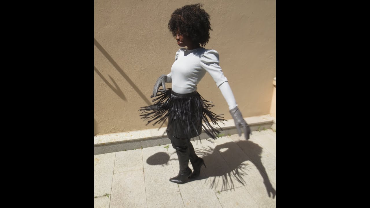 DANCING IN LEATHER BOOTS AND SKIRT WITH TASSELS - YouTube