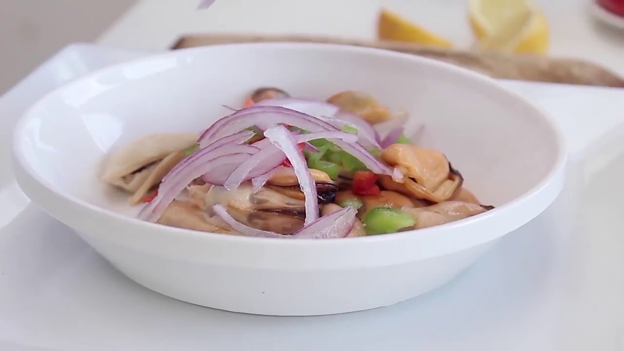 Fresco ceviche de choritos - YouTube
