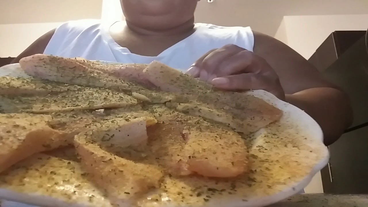 🐟 fish fryday with the queen - YouTube