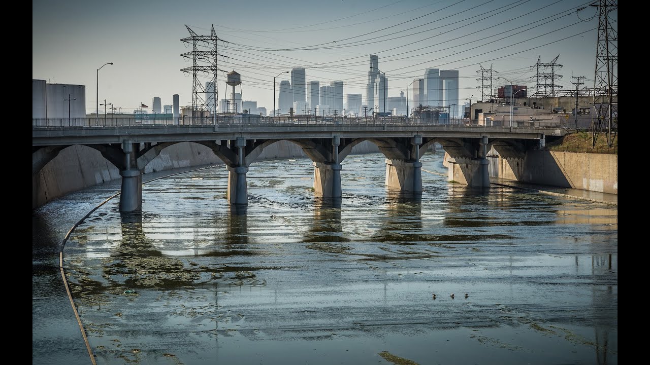 How to work at McDonald's in Compton Roblox - YouTube