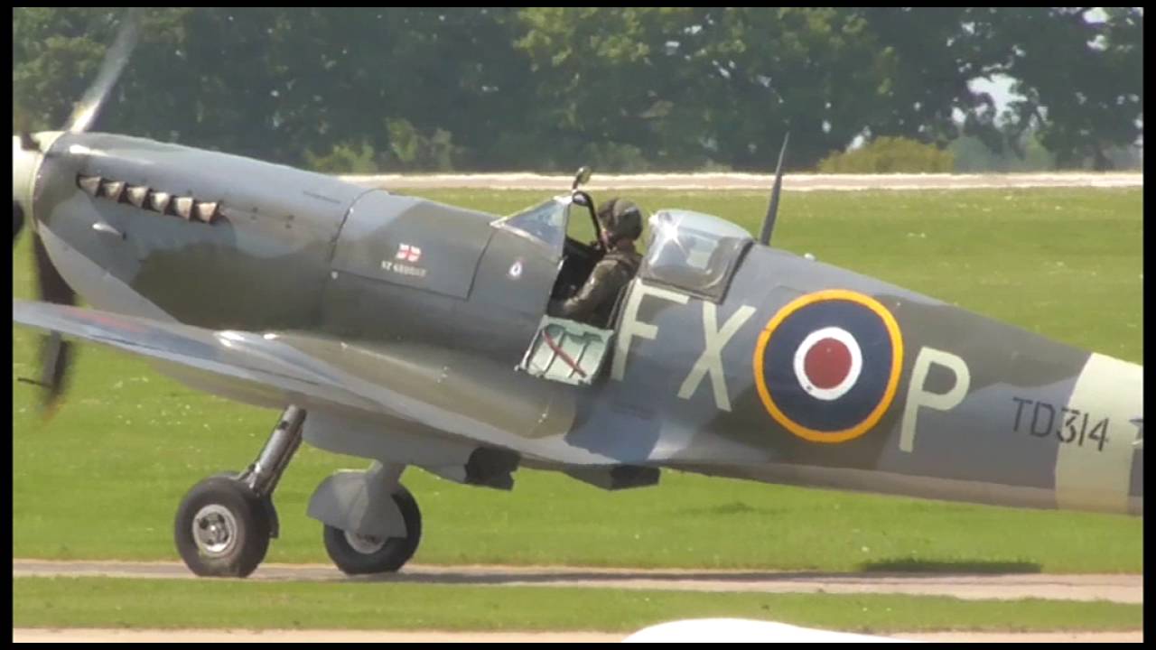 Spitfire flight at Sywell Aerodrome June 2016 - YouTube