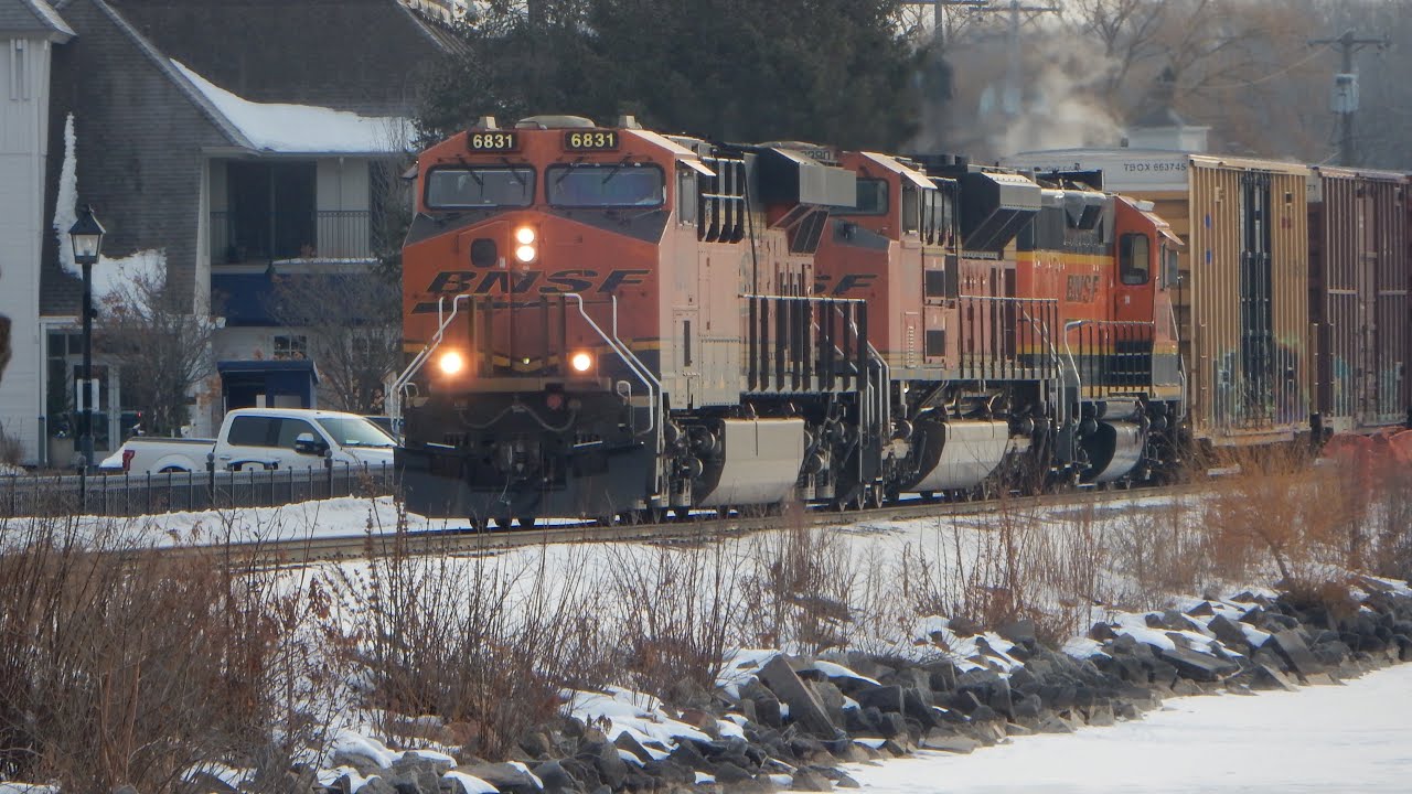 Four train Action 12/23/19 - YouTube