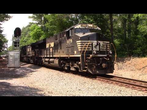 NS 8179 leads NS 373 through MP 96.4 in Aragon, GA - YouTube
