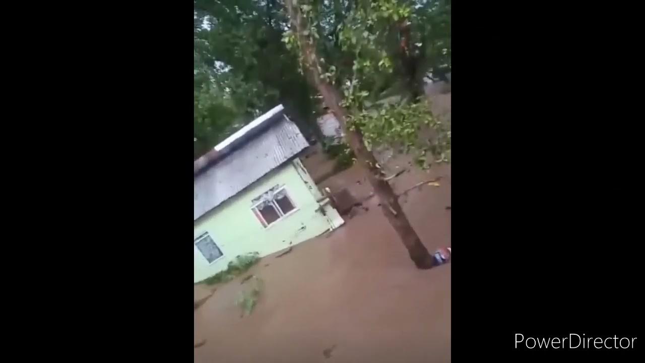 Buong Bahay Inanod sa baha - YouTube