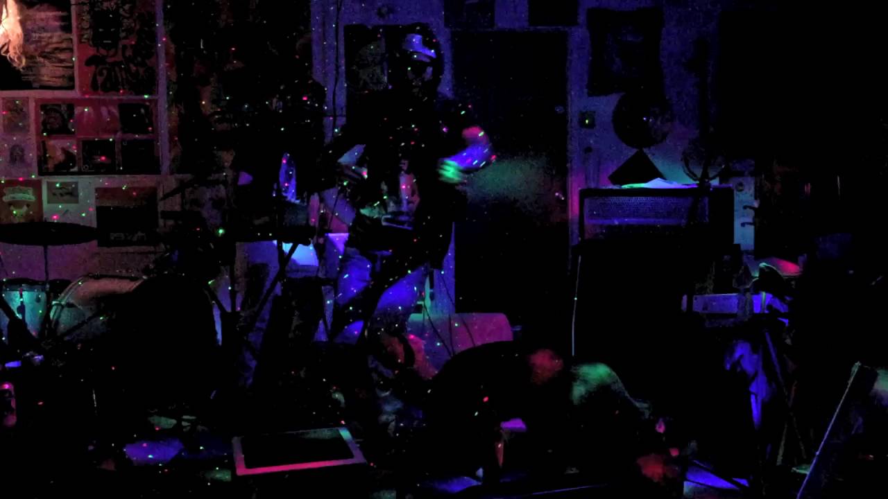 Hot Minute (Return of the tHugg) - Thuggie Huggie ft. the Sweetish ...