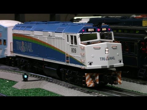 MTH Premier Florida Tri-Rail F40-PH and Passenger Set - YouTube