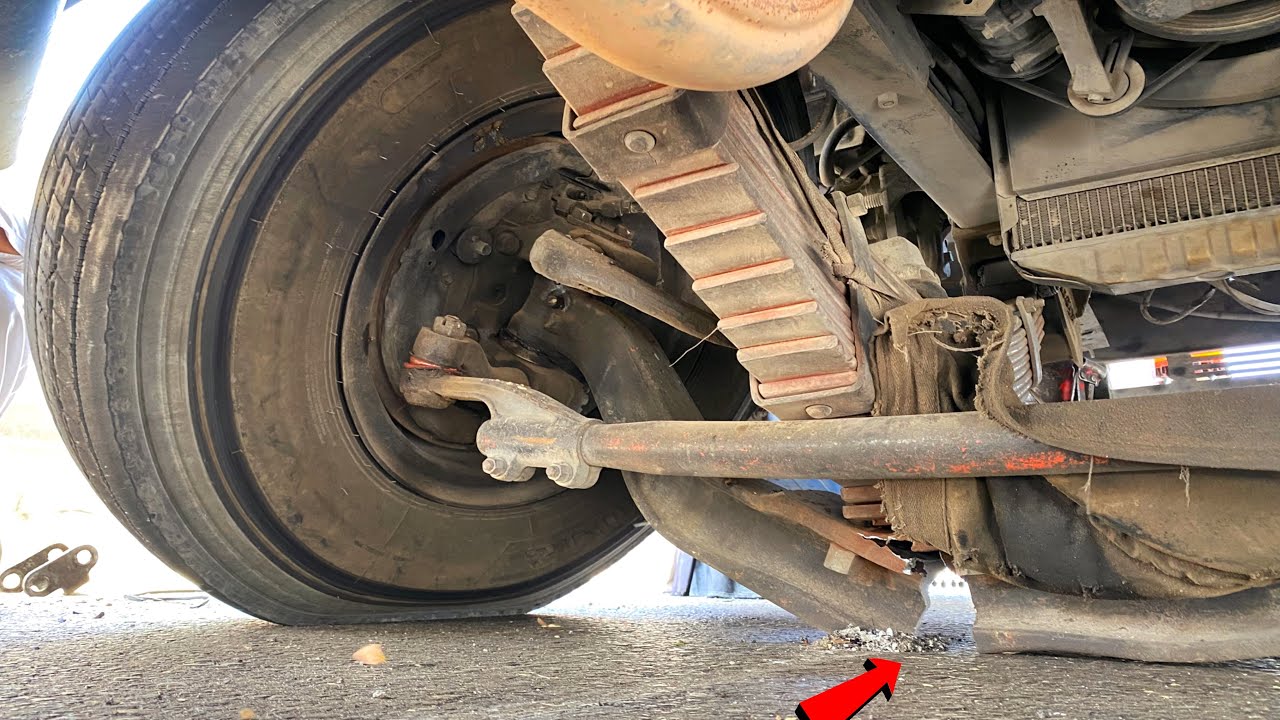 Truck Front Axle Broken in Half | Heavy Traffic Accident & Quick Repair ...