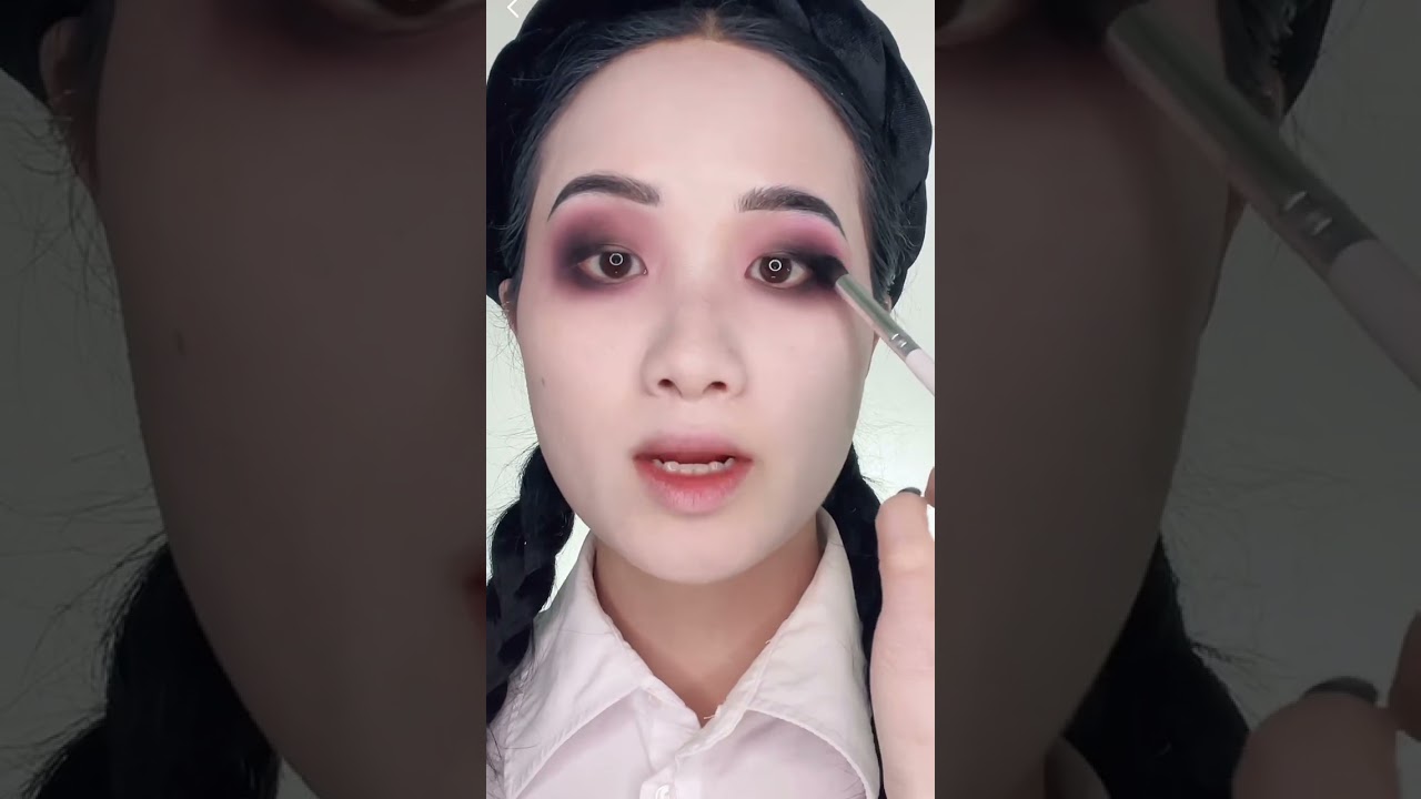 Wednesday Addams Halloween Makeup Tutorial - YouTube