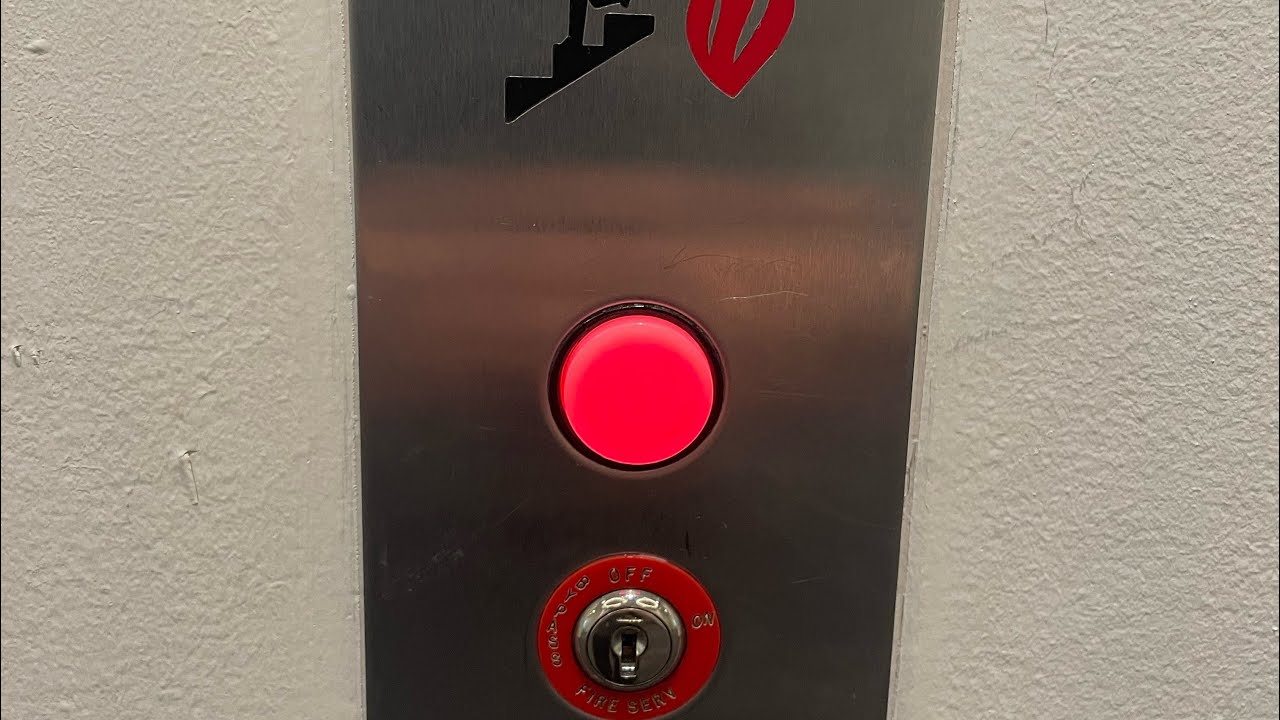 Epic Motor: Interesting Fujitec hydraulic elevators @ Private Office ...