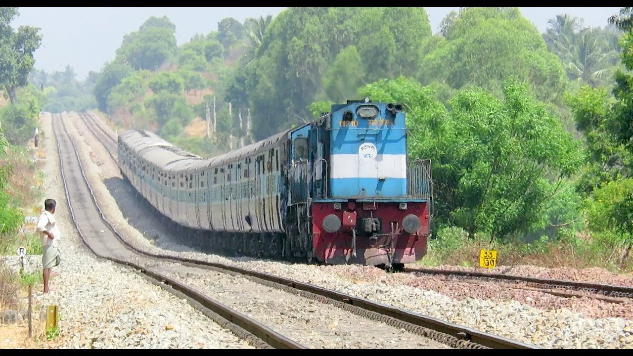 Train On Gradient : Fabulous Vasco Yesvantpur Express Climbs with Hunk ...