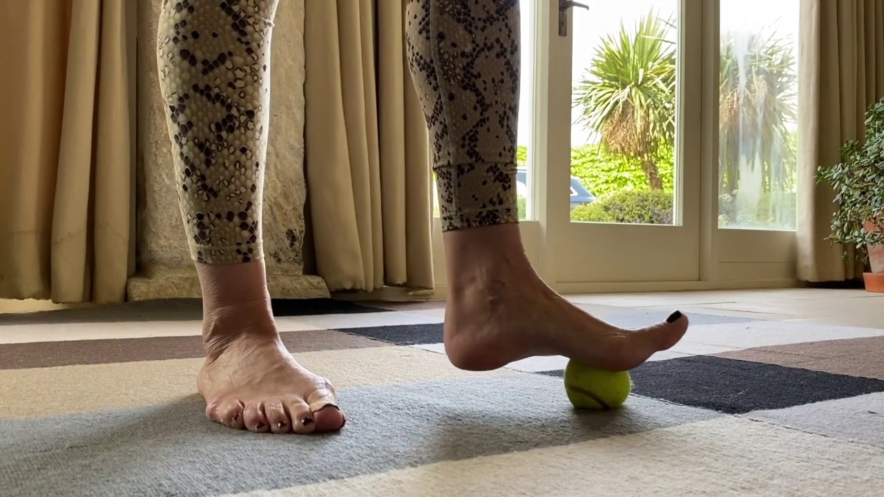 PRE HAB FOOT ROLLING - YouTube