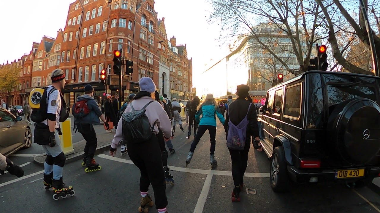 LONDON FRIDAY NIGHT SKATE SUNDAY STROLL - YouTube