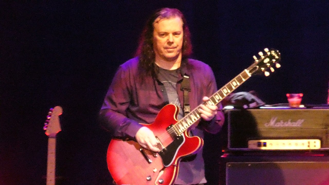 Asia Featuring John Payne - Heat Of The Moment (Saban Theater, Beverly ...