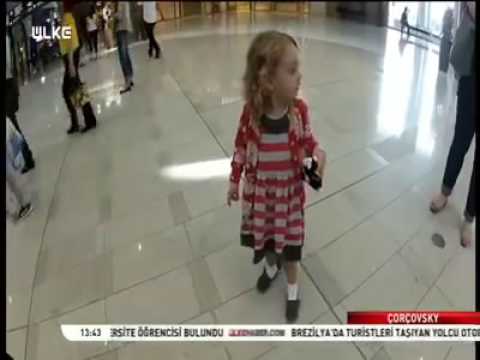 SQ. Azan sesini ilk defe esiden balaca qiz