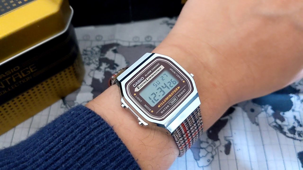 Shocked that no one has told me about this Casio Digital Vintage Square ...