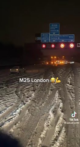 M25 snow - YouTube
