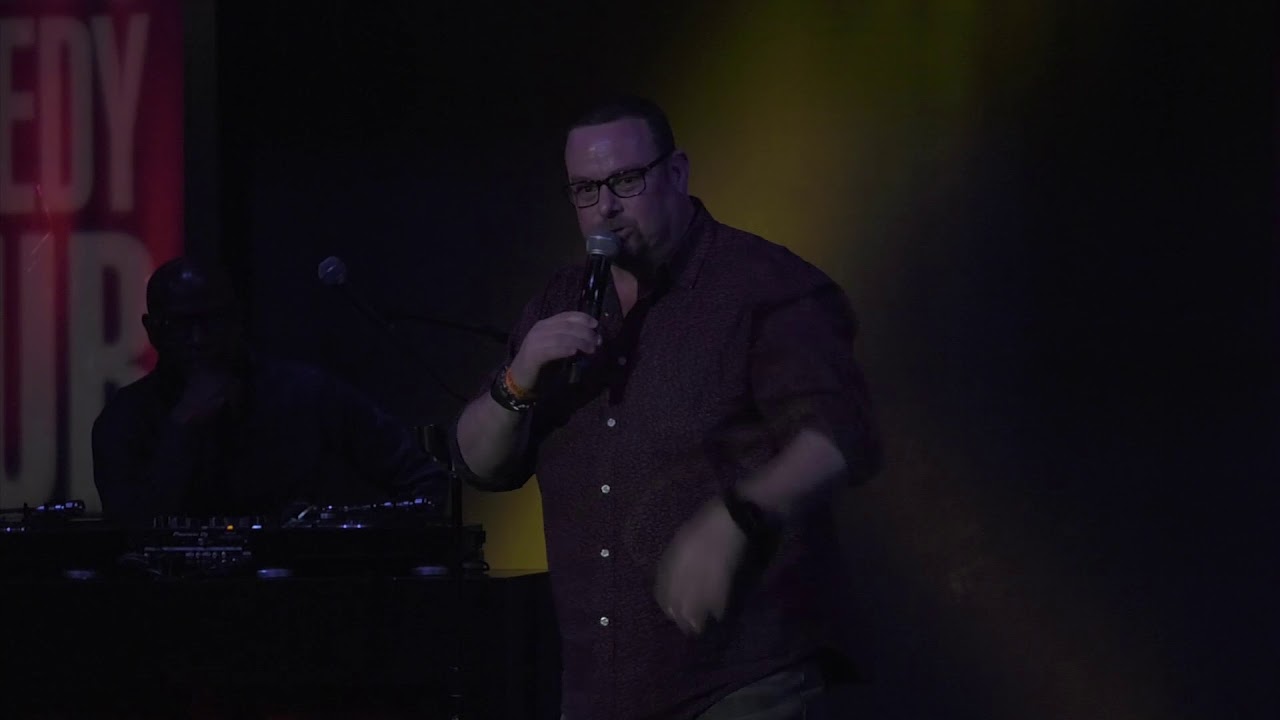 Apollo Comedy Club, A G White 04 11 19 - YouTube