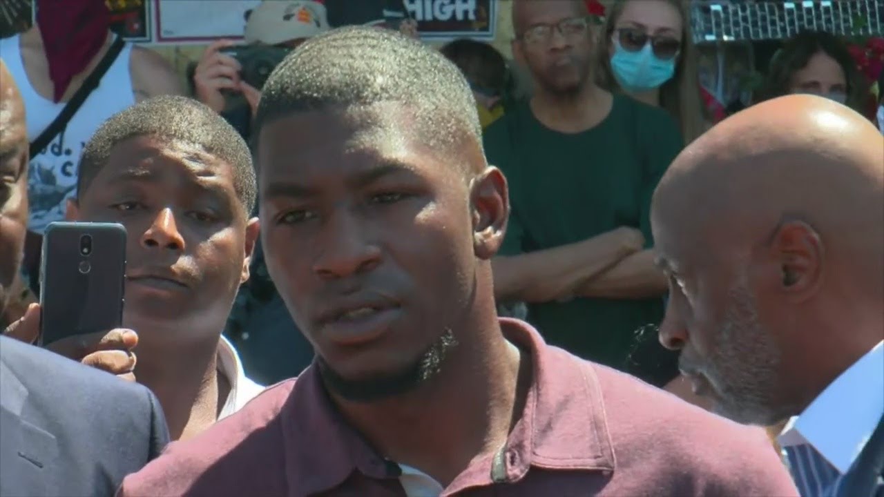 George Floyd Son Visits 'Sacred Ground' In Minneapolis - YouTube