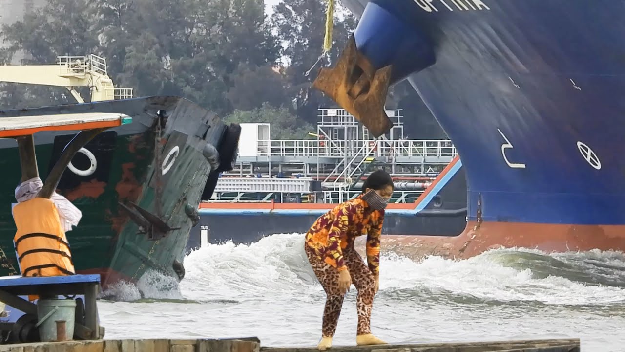 Too Many Big Ships Pass by Container Ships Have a Hard Time Crossing ...