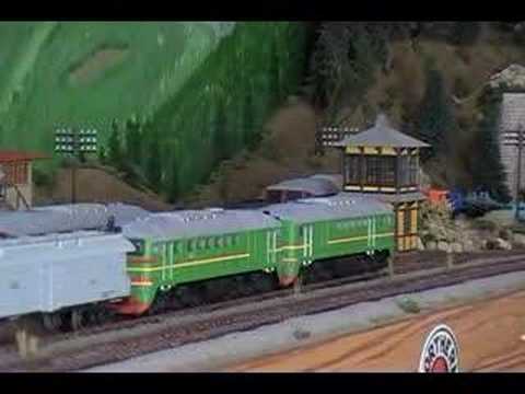 ЧМЭ3 (CHME3) & 2M62 model train HO scale - YouTube