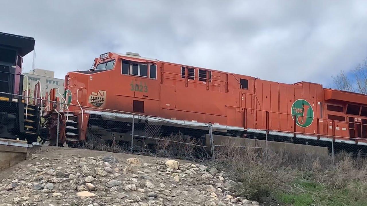 CN Z111 Passing Through The Forks with CN 3023 The EJ&E Heritage Unit! (5/15/2022) - YouTube