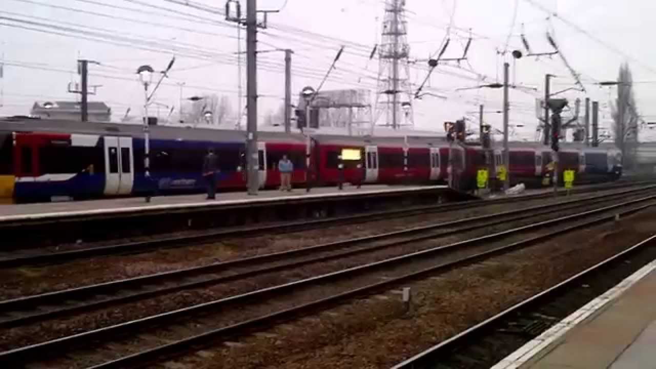 333 at DONCASTER AND 180 HULL TRAIN GOING TO HULL - YouTube