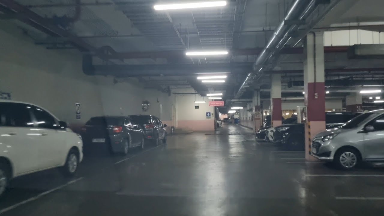 Tempat Parkir Apartemen Gading River View Kelapa Gading - 2024 - YouTube
