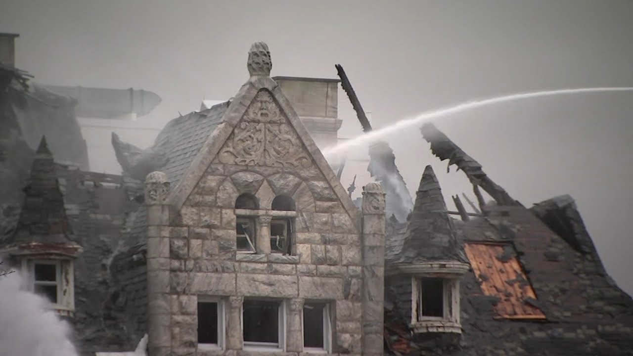 Fire breaks out at historic Swift Mansion in Chicago - YouTube